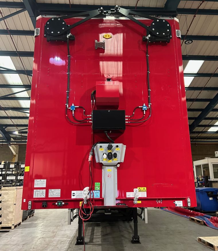 Wlaking floor with slew ring driven cover system - C&C Hydraulics Ltd