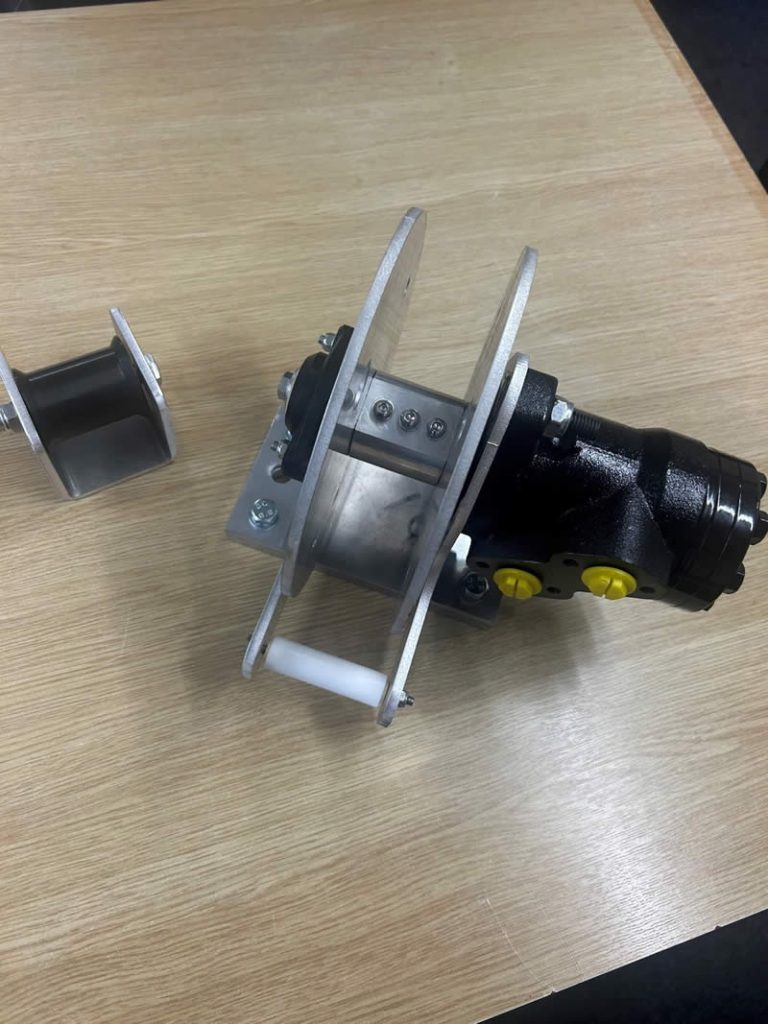 Clean Sweep (Hydraulic Bulk Head) system - C&C Hydraulics Ltd